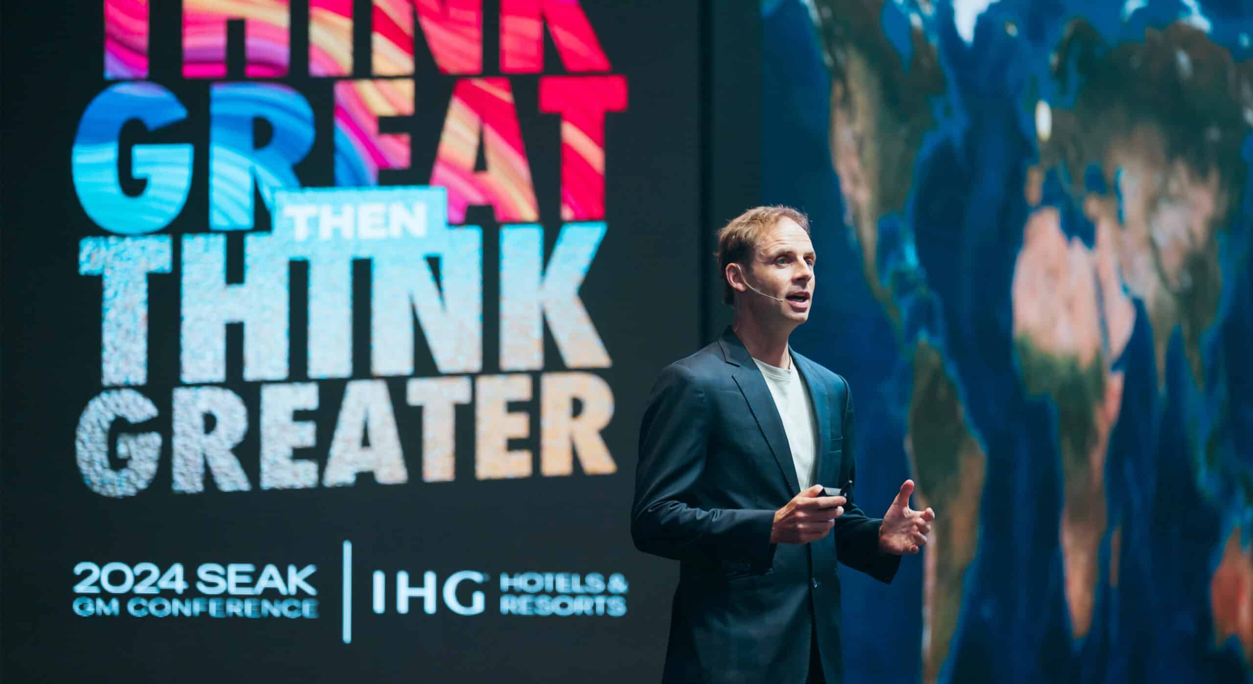 Top 12 Corporate Keynote Speakers In Hong Kong [2025]